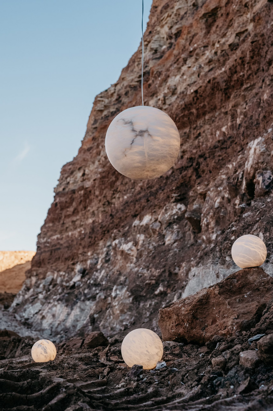 The Art of Handcrafted Alabaster – Vakkerlight