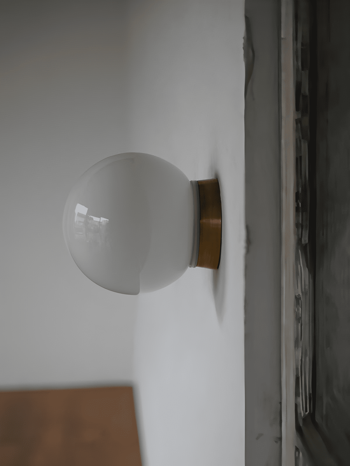 Aura Globe Glass Wall Light – Vakkerlight