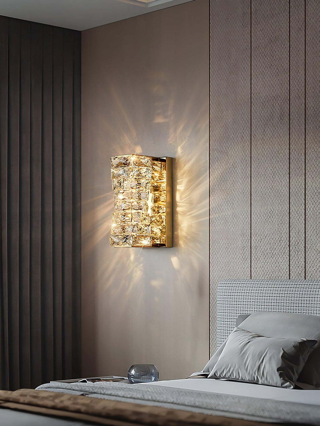 Laminated Crystal Wall Light – Vakkerlight