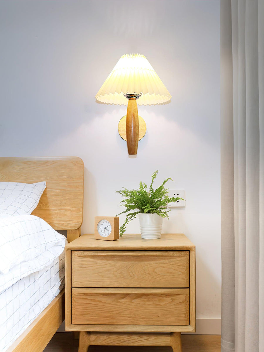 Oak Pleated Wall Light – Vakkerlight