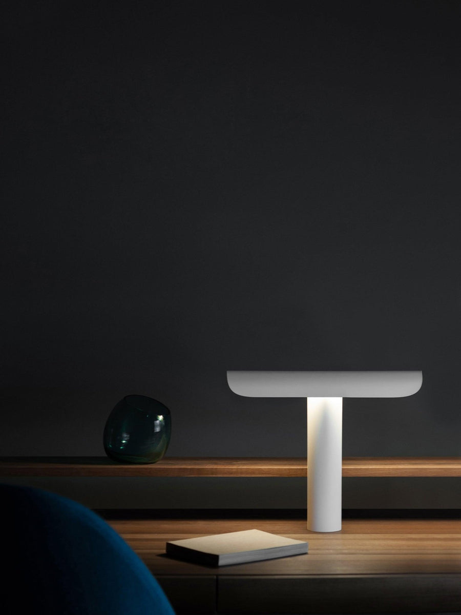 T-Table Lamp – Vakkerlight