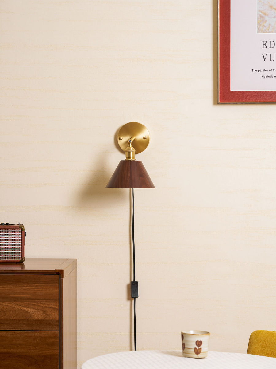 Vintage Wood Plug-in Wall Lamp – Vakkerlight